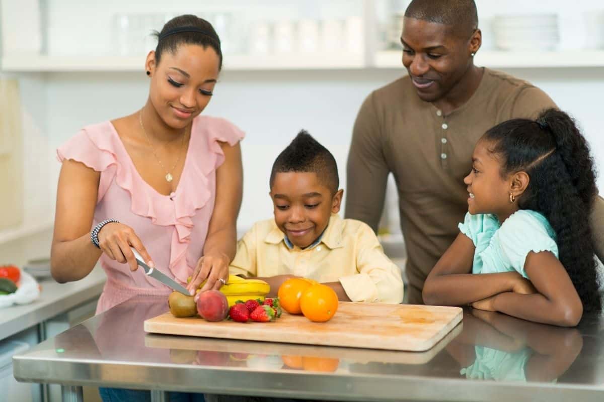 7 Day Clean Eating Family Meal Plan (Kid-Friendly)